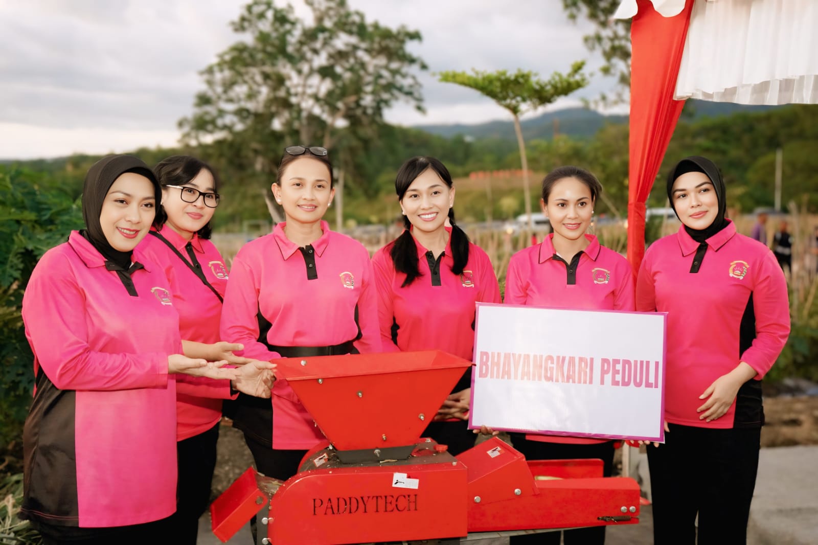 Bhayangkari Dorong Ketahanan Pangan Nasional: Ketua Umum Panen Raya P2L ...